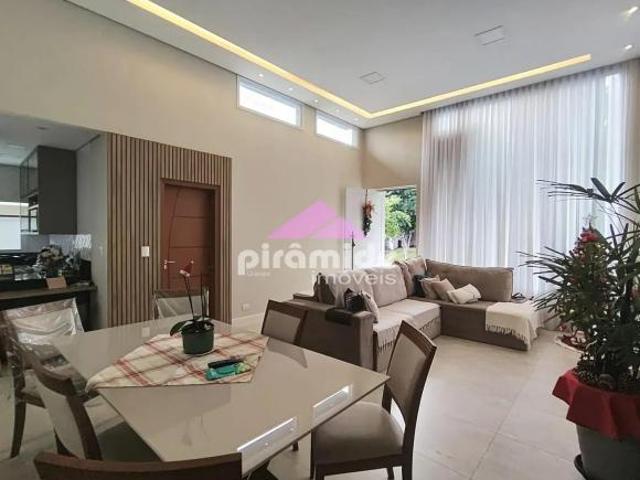 Casa à venda Condomínio com 3 dormitórios, 1 suíte c/closet à venda, 149m² R$ 1.490.000 Condomín