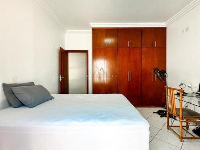 Casa à venda, condomínio Damha I com 05 suítes e 686m²