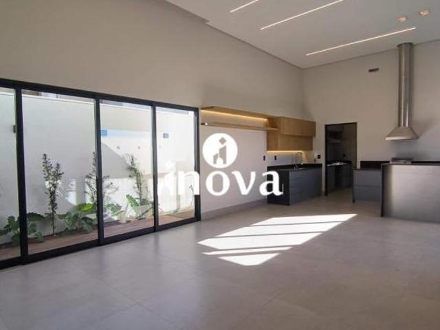 Casa a venda, Condomínio Damha III