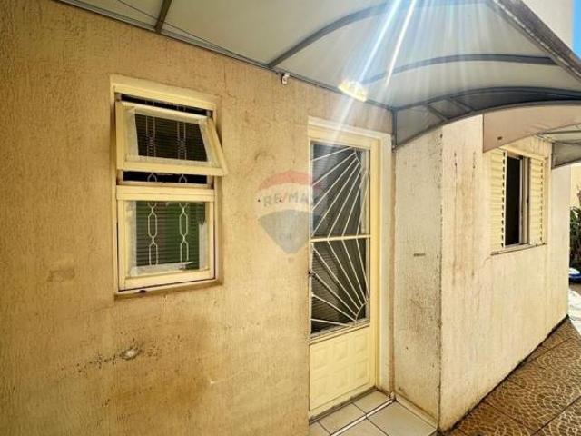 Casa à Venda no Condomínio Delfos – 2 Quartos e Excelente Localização em Aparecidinha, R$ 160.000