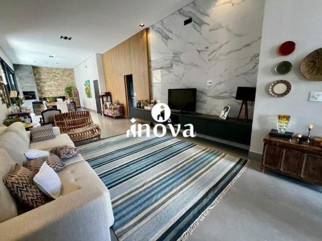 Casa a venda, Condomínio Estância dos ipês