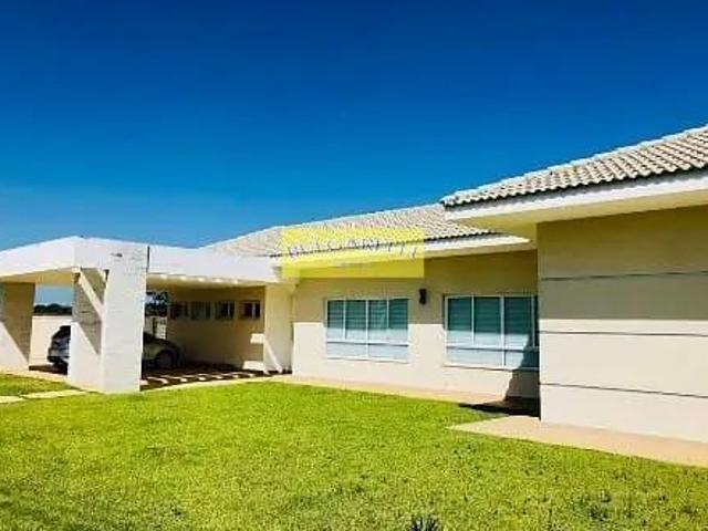 Casa à venda Condominio Fechado com Completa area Lazer contendo 4 Quartos, 2 Suites, 6 Vagas, 250M