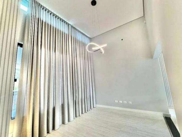 CASA A VENDA CONDOMINIO GOLDEN HILL RESIDENCE