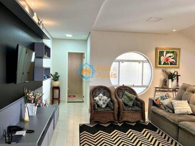 Casa á venda Condomínio Jardim dos Ipês Amarelos