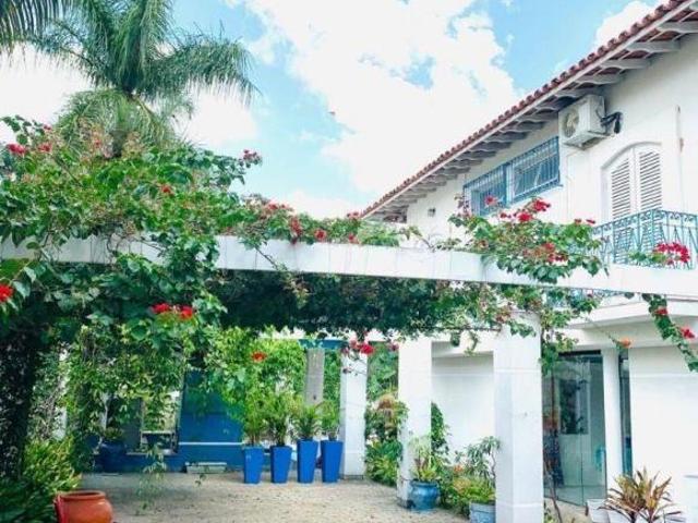 Casa a venda condomínio Jd Novo Mundo