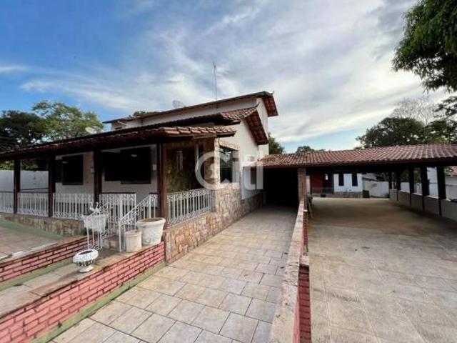 CASA A VENDA CONDOMÍNIO MANACIAL