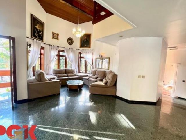 Casa a venda condomínio marambaia, Casa à venda no exclusivo condomínio Estância Marambaia/SP com 4