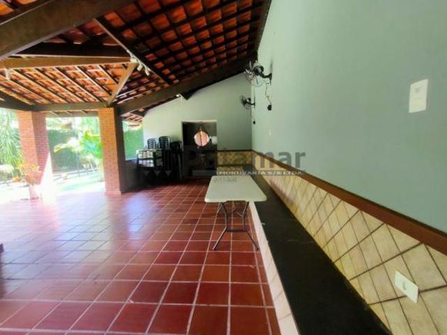 CASA Á VENDA CONDOMÍNIO NA GRANJA VIANA