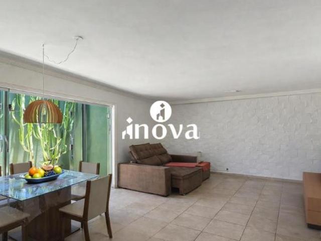Casa à venda, Condomínio Portal Beija Flor