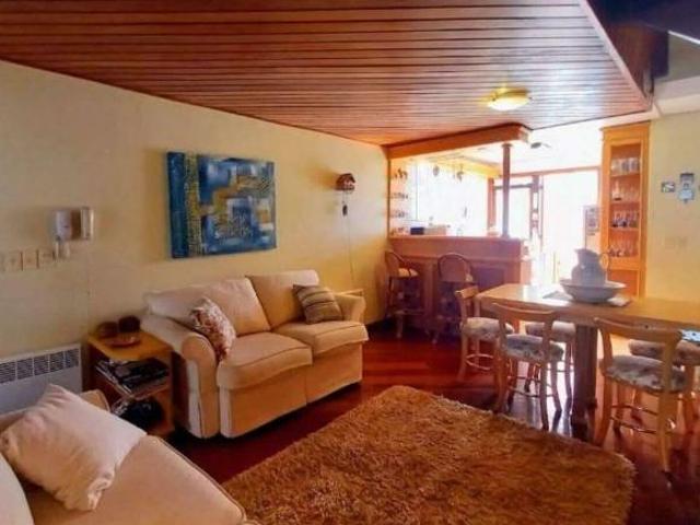 CASA À VENDA CONDOMÍNIO QUINTA DA SERRA CANELA