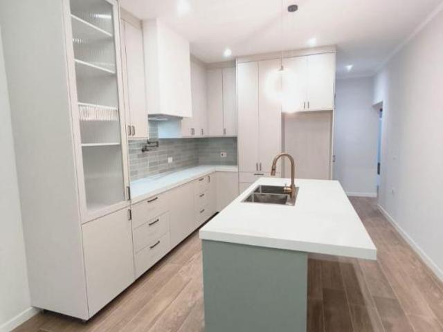 CASA A VENDA CONDOMINIO RESERVA DOS IPÊS