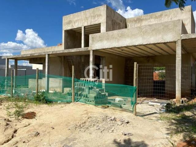CASA A VENDA CONDOMINÍNIO GRAN ROYALLE