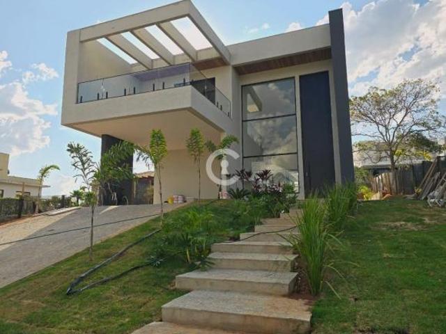CASA A VENDA CONDOMINÍNIO GRAN ROYALLE