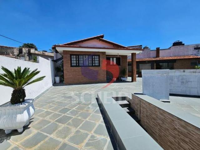 CASA A VENDA / CONFORTO E LAZER EM UM SÓ LUGAR !