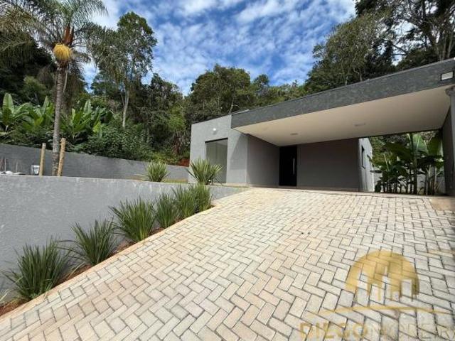 Casa à venda – Conforto, espaço e excelente oportunidade!