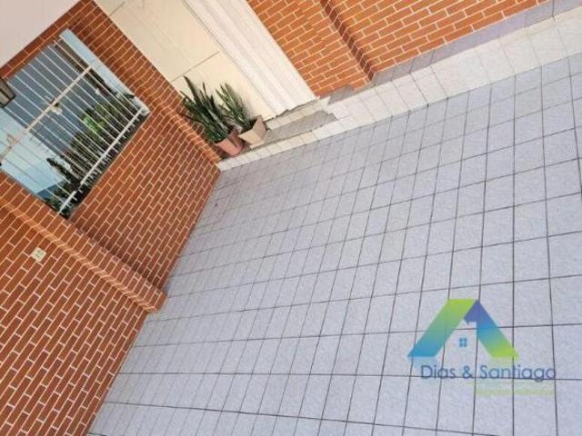 CASA À VENDA – CONFORTO, ESPAÇO E EXCELENTE LOCALIZAÇÃO