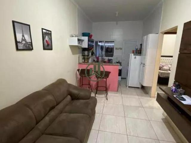 CASA À VENDA | CONFORTO, PRATICIDADE E EXCELENTE CUSTO BENEFÍCIO