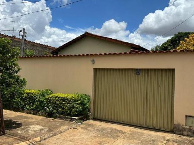 CASA À VENDA CONJUNTO SANTA FÉ APARECIDA DE GOIÂNIA/GO