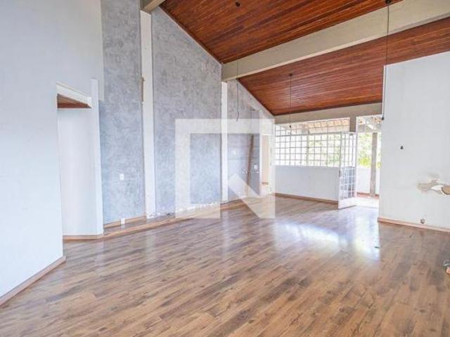 Casa à Venda Copacabana, 4 Quartos, 212 m² Belo Horizonte