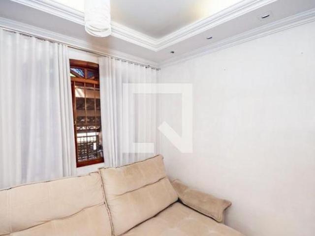Casa à Venda Copacabana, 2 Quartos, 60 m² Belo Horizonte