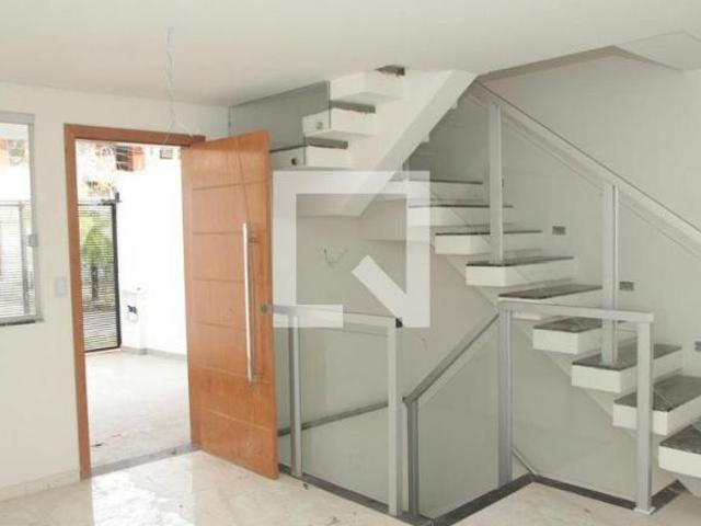 Casa à Venda Copacabana, 3 Quartos, 180 m² Belo Horizonte