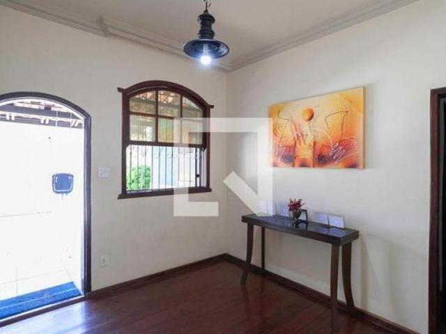 Casa à Venda Copacabana, 3 Quartos, 200 m² Belo Horizonte