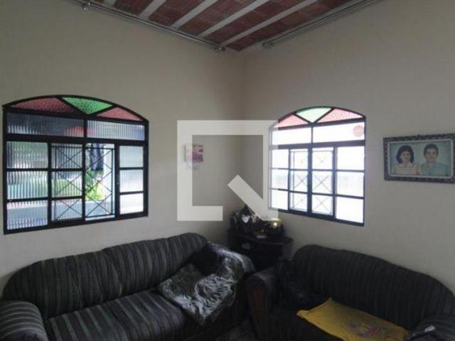 Casa à Venda Copacabana, 3 Quartos, 360 m² Belo Horizonte