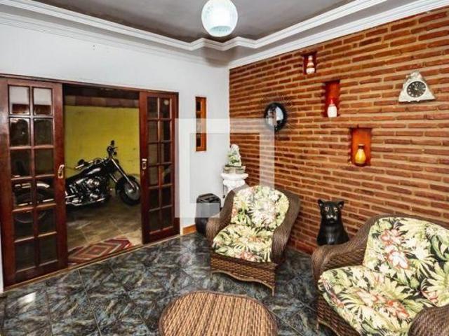 Casa à Venda Coqueiros, 3 Quartos, 140 m² Belo Horizonte