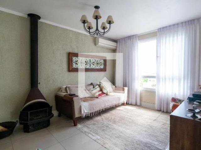 Casa à Venda Cavalhada, 2 Quartos, 200 m² Porto Alegre