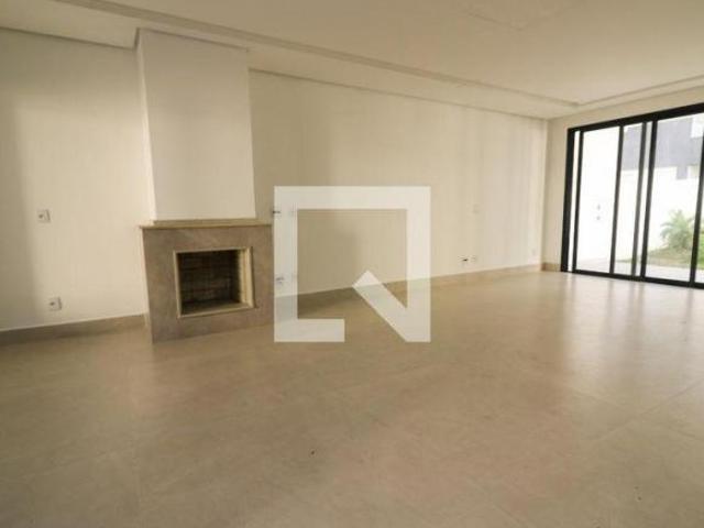 Casa à Venda Cavalhada, 3 Quartos, 216 m² Porto Alegre