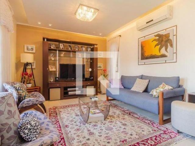 Casa à Venda Cavalhada, 3 Quartos, 244 m² Porto Alegre