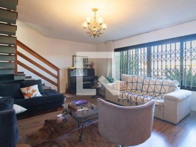 Casa à Venda Cavalhada, 3 Quartos, 250 m² Porto Alegre