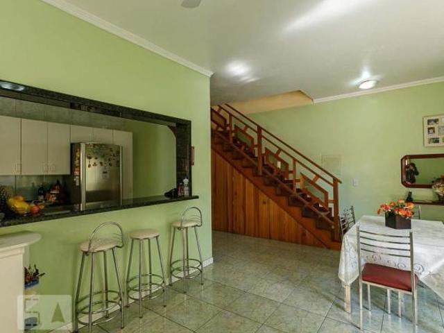 Casa à Venda Cavalhada, 3 Quartos, 300 m² Porto Alegre