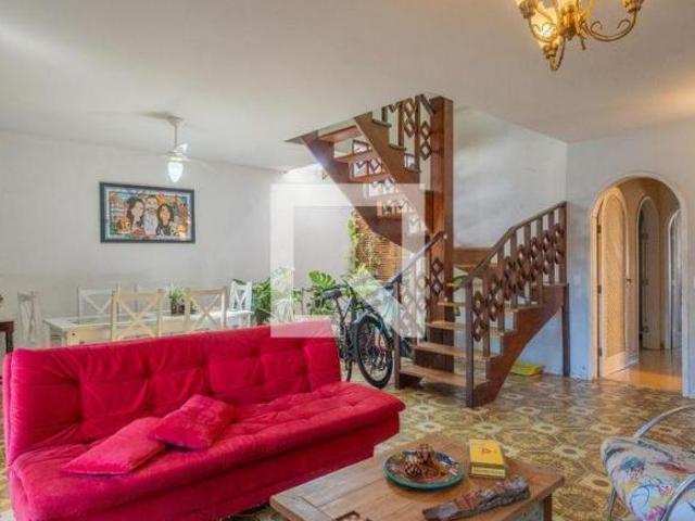 Casa à Venda Cavalhada, 3 Quartos, 380 m² Porto Alegre