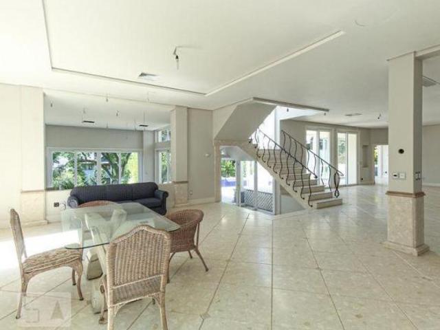 Casa à Venda Cavalhada, 4 Quartos, 980 m² Porto Alegre