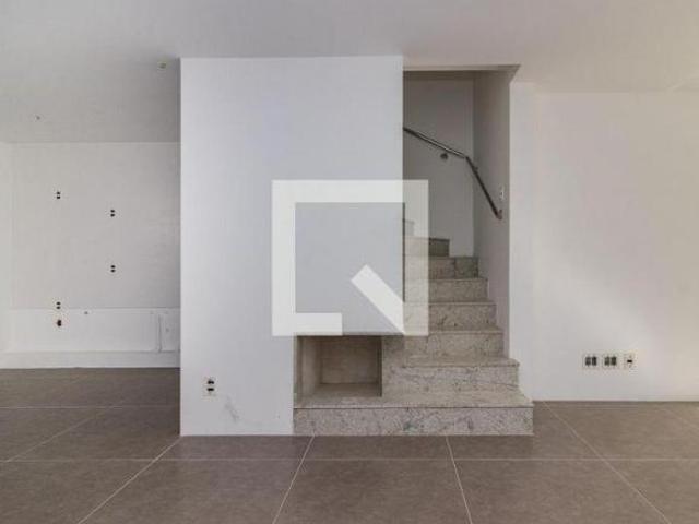 Casa à Venda Cavalhada, 4 Quartos, 191 m² Porto Alegre