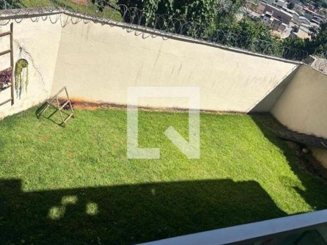 Casa à Venda Cabral, 3 Quartos, 500 m² Contagem
