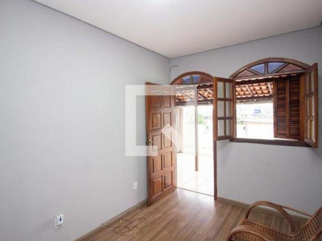 Casa à Venda Cabral, 3 Quartos, 130 m² Contagem