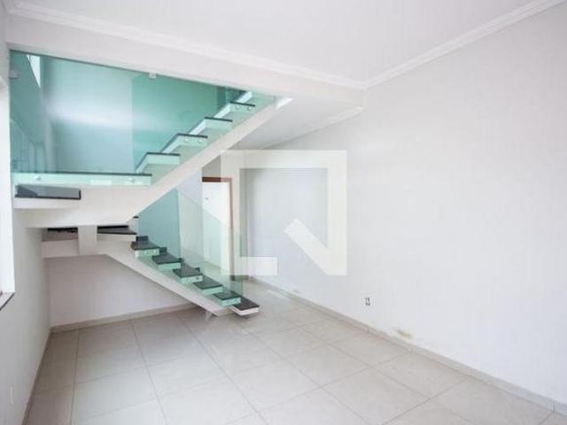 Casa à Venda Cabral, 3 Quartos, 150 m² Contagem