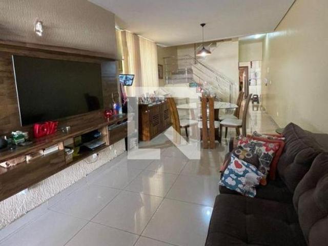 Casa à Venda Cabral, 3 Quartos, 240 m² Contagem