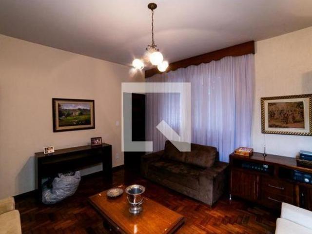 Casa à Venda Cachoeirinha, 3 Quartos, 240 m² Belo Horizonte