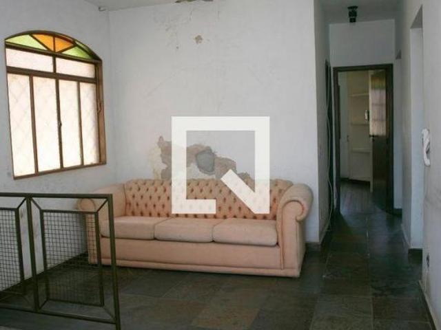 Casa à Venda Cachoeirinha, 4 Quartos, 400 m² Belo Horizonte