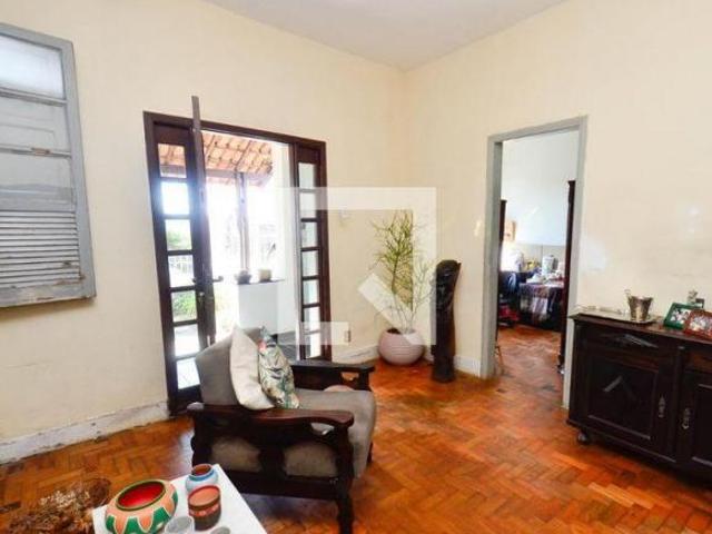 Casa à Venda Cachoeirinha, 5 Quartos, 400 m² Belo Horizonte