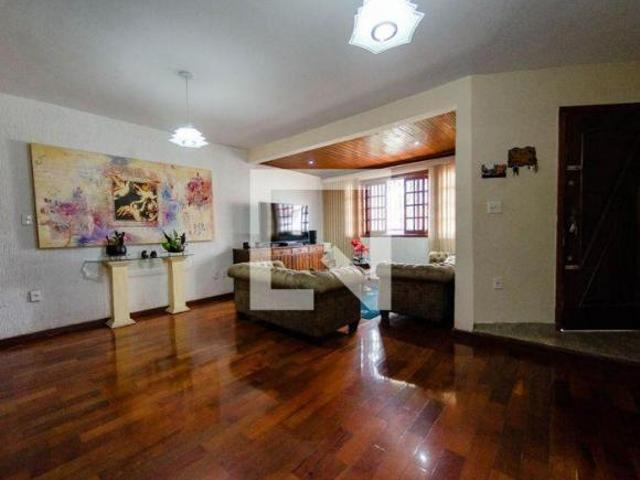 Casa à Venda Caiçara Adelaide, 5 Quartos, 300 m² Belo Horizonte