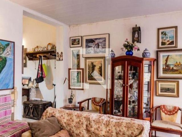 Casa à Venda Caiçaras, 3 Quartos, 700 m² Belo Horizonte