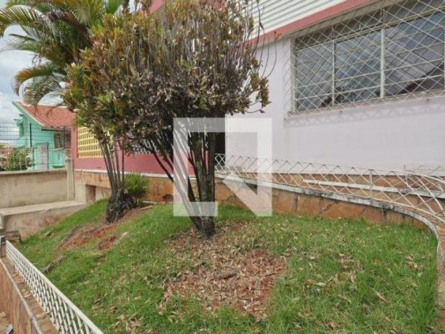 Casa à Venda Caiçaras, 2 Quartos, 174 m² Belo Horizonte
