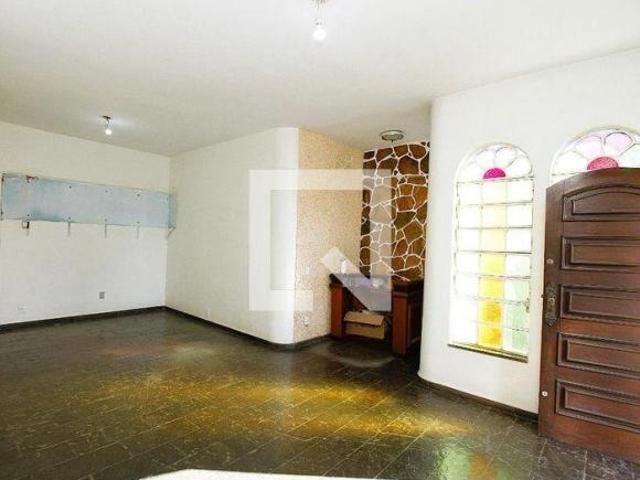 Casa à Venda Caiçaras, 4 Quartos, 300 m² Belo Horizonte