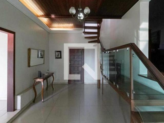 Casa à Venda Caiçaras, 4 Quartos, 430 m² Belo Horizonte