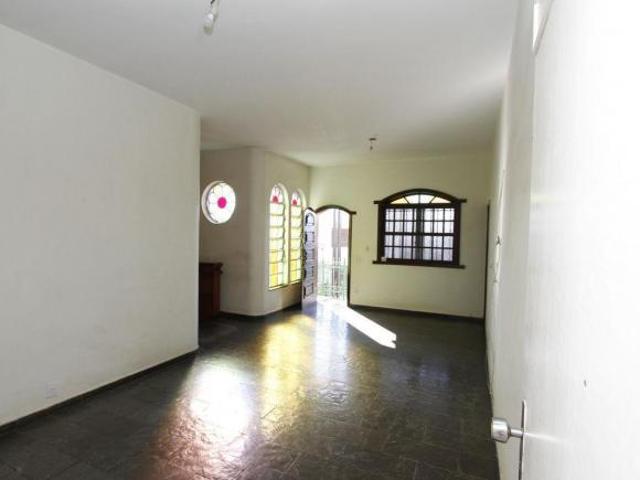 Casa à Venda Caiçaras, 5 Quartos, 300 m2