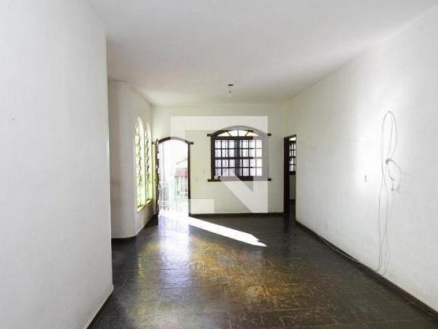 Casa à Venda Caiçaras, 5 Quartos, 300 m² Belo Horizonte
